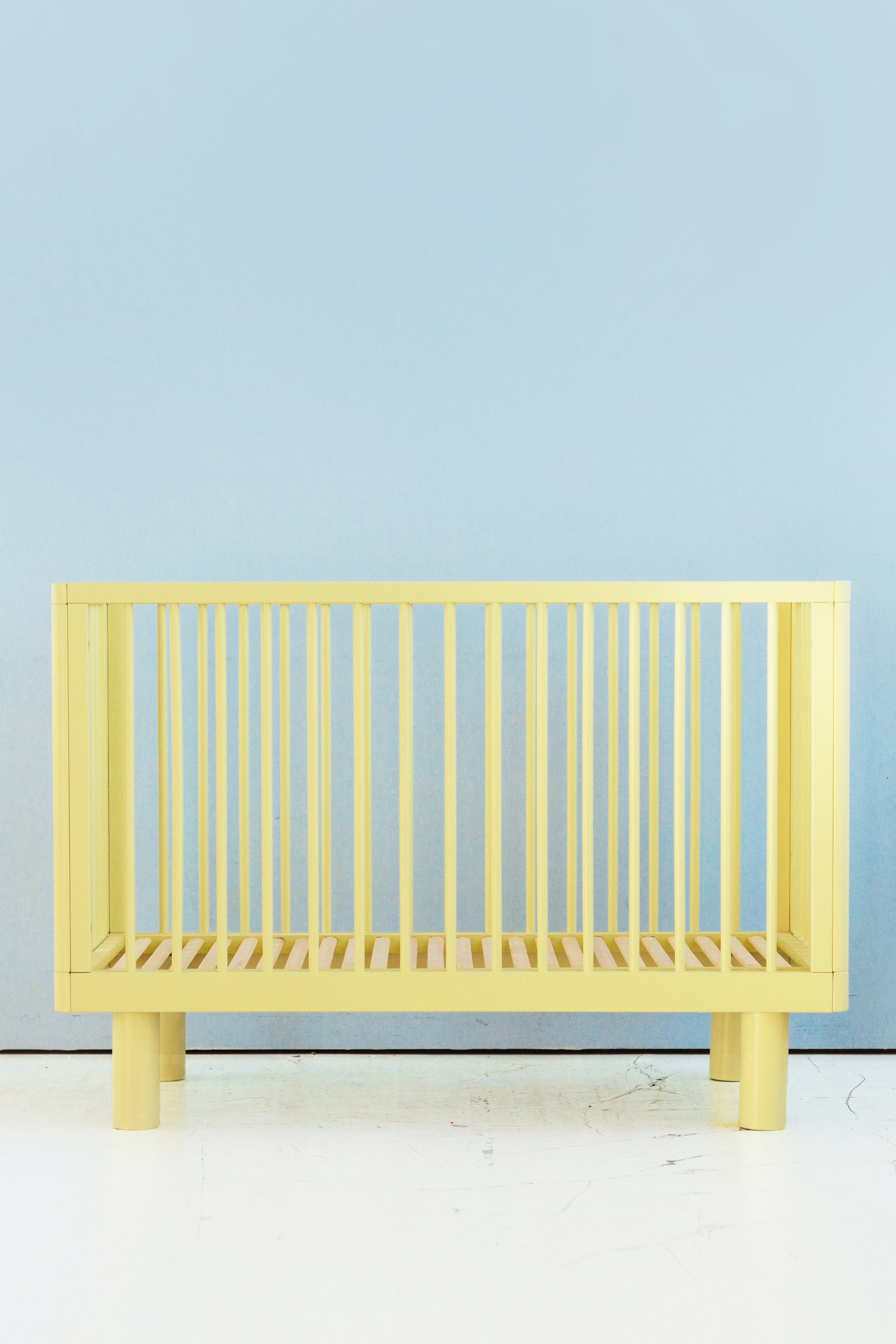 Nox cot in yellow – KARL & FRIC